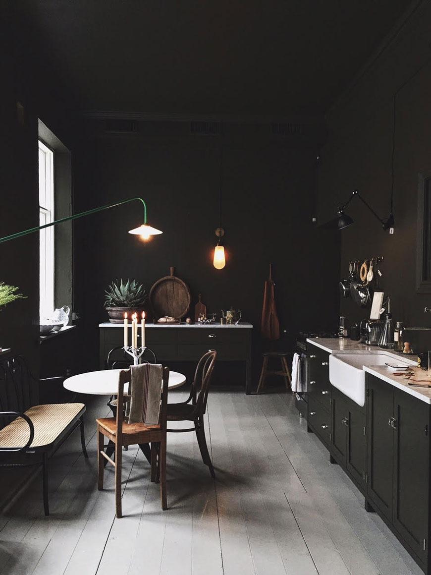Sept cuisines sombres qu'on rêve d'oser I Plum Living